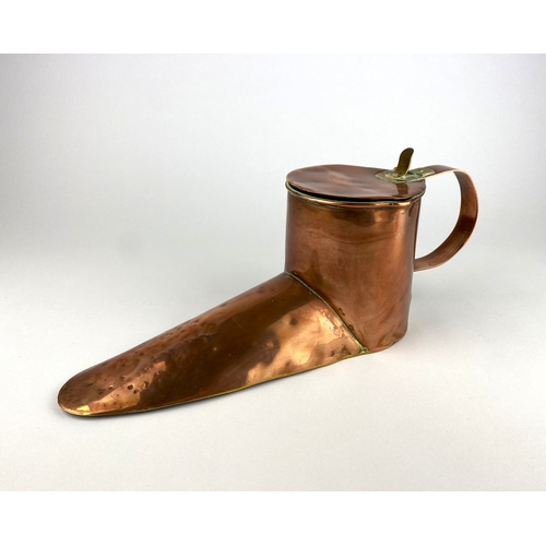 A 19th century copper 'slipper' ale warmer, with hinged lid and loop ...