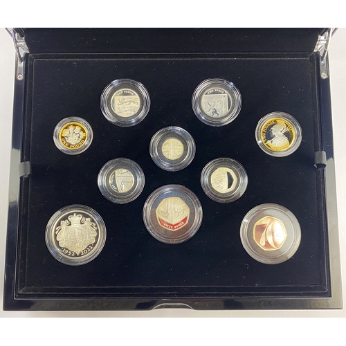A Royal Mint 2022 UK proof coin set comemmorating the Platinum Jubilee ...