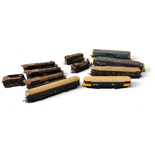 Ten "OO" Gauge diesel and steam locomotives; Lima #55 022 Deltic "Royal ...