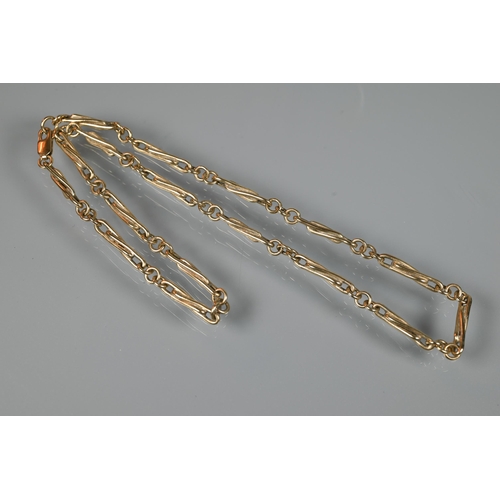 A 9ct yellow gold chain of fetter and link form, 46 cm long, 21.7 g