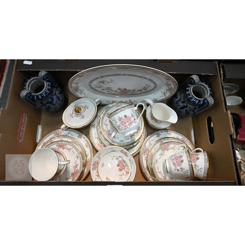 A Royal Doulton 'Canton' tea service for six, including oval sandwich ...