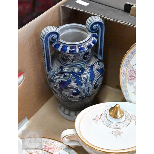 A Royal Doulton 'Canton' tea service for six, including oval sandwich ...
