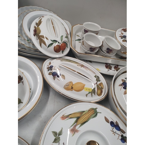 A large quantity of Royal Worcester oven to tableware 'Evesham' pattern ...