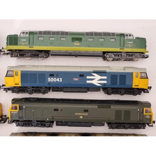Eight unboxed 00 gauge diesel Locomotives including Lima Class 55 ...