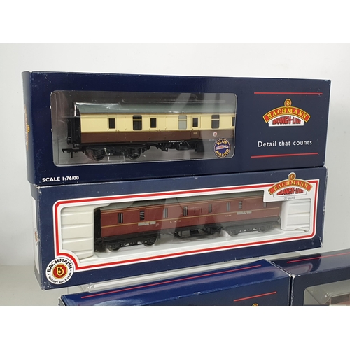 A Bachmann 00 gauge 67XX 0-6-0 Pannier Tank in GWR livery, a boxed ...