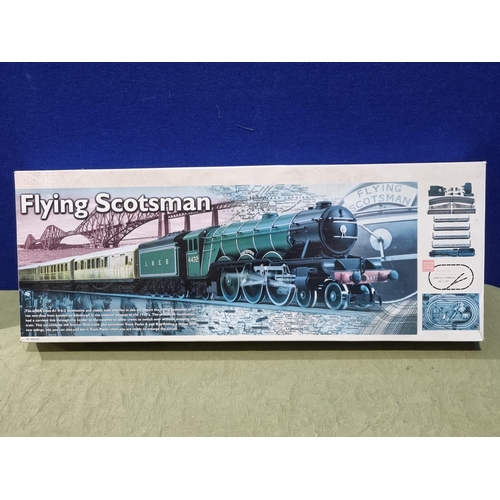 A boxed Hornby 00 gauge 'Flying Scotsman' Set, complete in near unused ...
