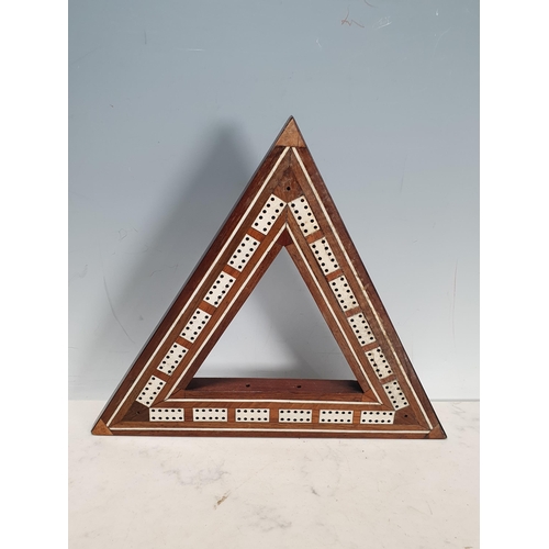 An inlaid triangular Cribbage Board 10 1/2in (R2)