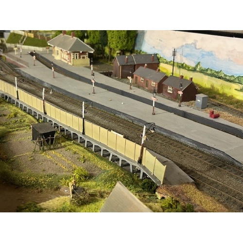 A 00 gauge fine scale L-shaped end to end Exhibition Layout 'Highbridge ...