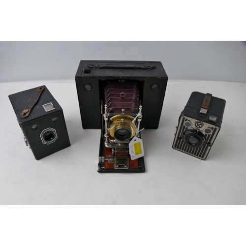 Eastman Kodak folding camera, Kodak 620 Brownie and 620 Hawk Eye