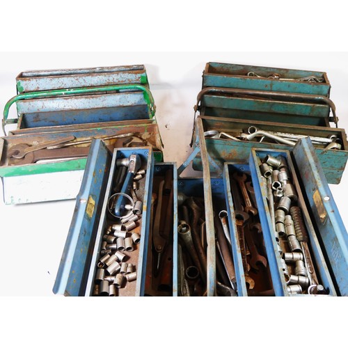 A collection of power tools and hand tools to include a Bosch sander, a ...