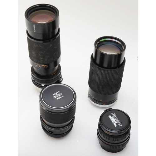 Fourteen camera lenses, to include a Prinzflex 35mm-70mm f3.5-f4.5, a ...