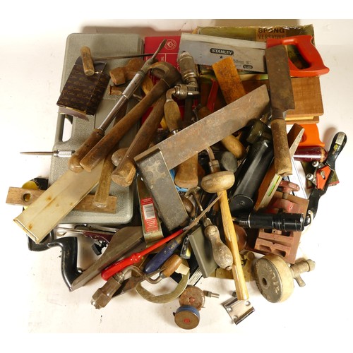 A collection of early 20th century and later carpenters hand tools, in ...