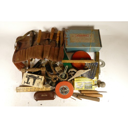 A collection of early 20th century and later carpenters hand tools, in ...