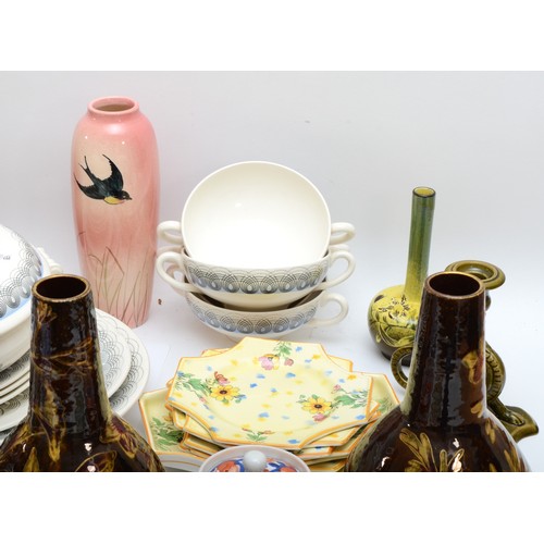 A collection of early 20th century and later ceramic and pottery pieces ...