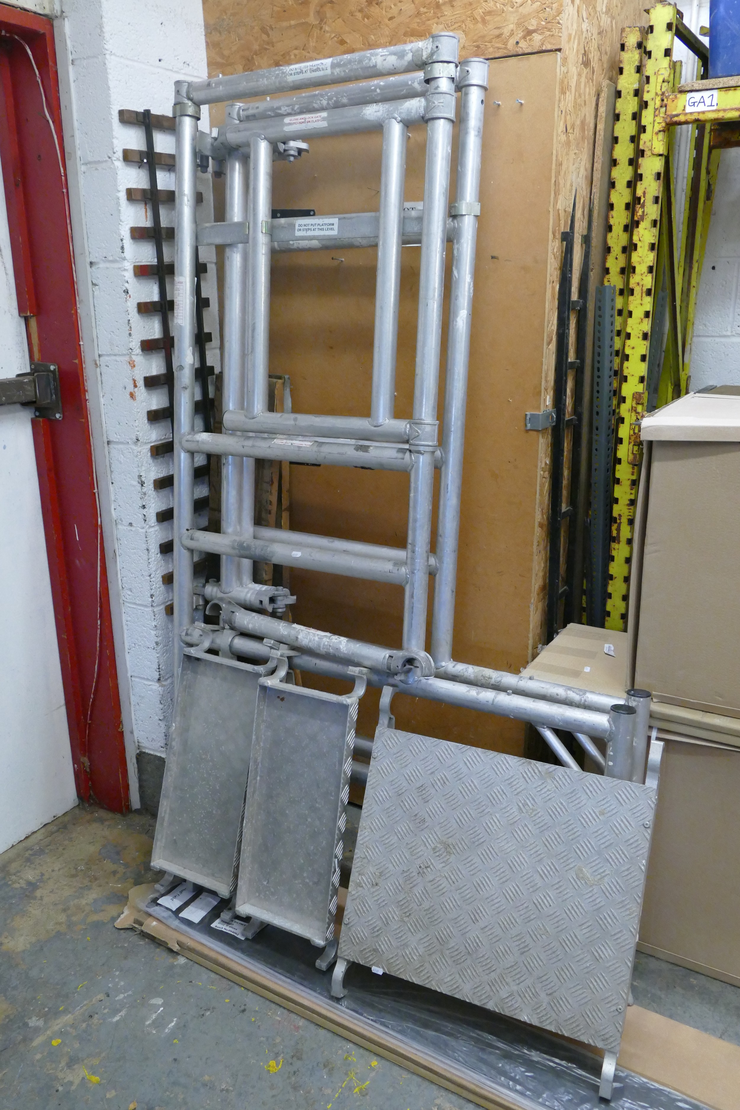 A tradesman's 3 step podium work platform.