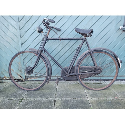 An early 20th century gents Raleigh bicycle, together with a later ...