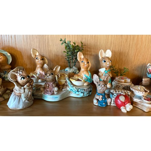 Pendelfin; a collection of rabbits to include Nipper, Sandie and Mother ...