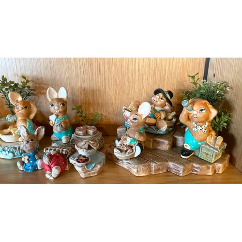Pendelfin; a collection of rabbits to include Nipper, Sandie and Mother ...