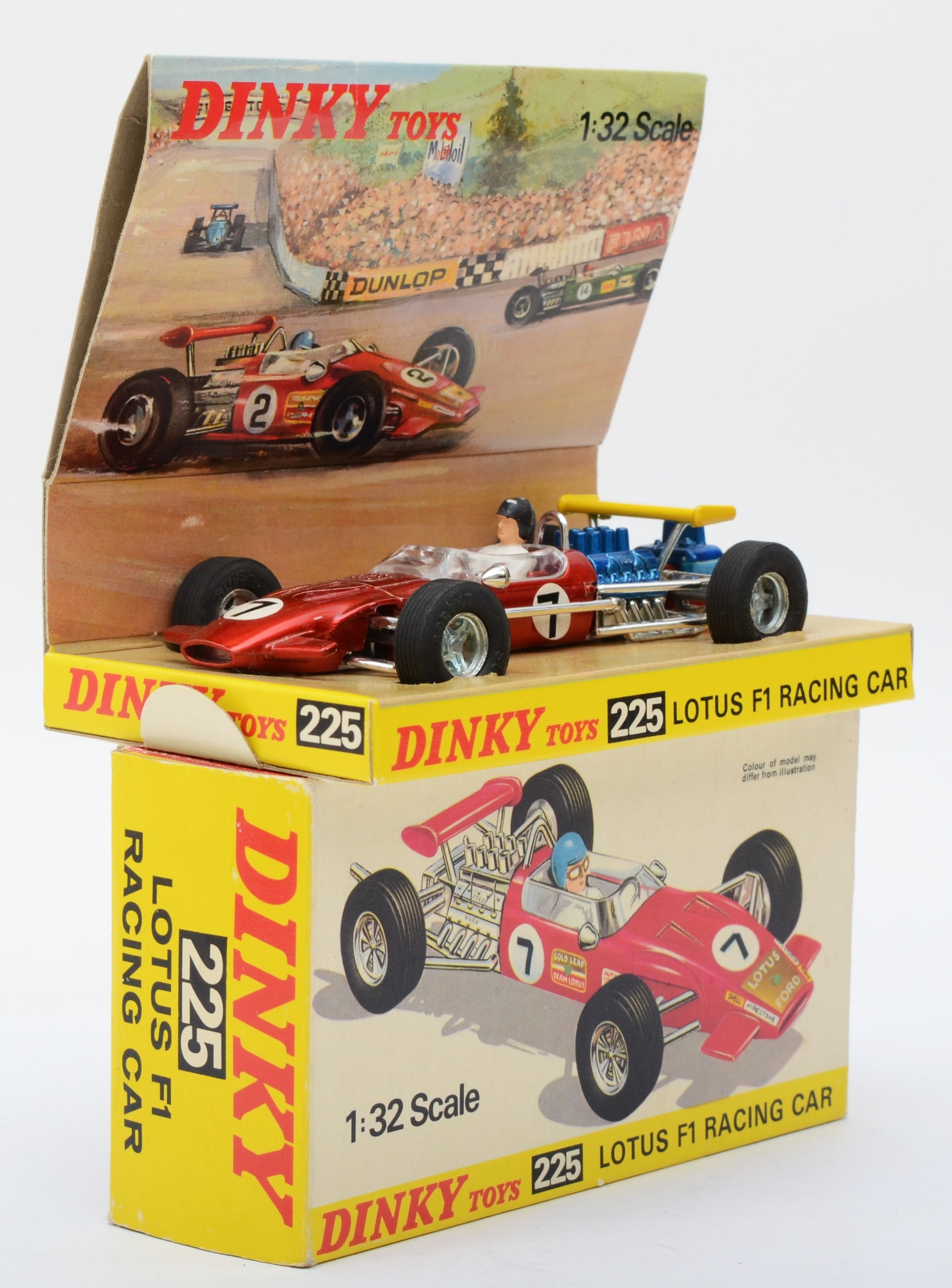 Dinky Toys - A boxed Dinky 225 Lotus F1 racing car, complete with ...