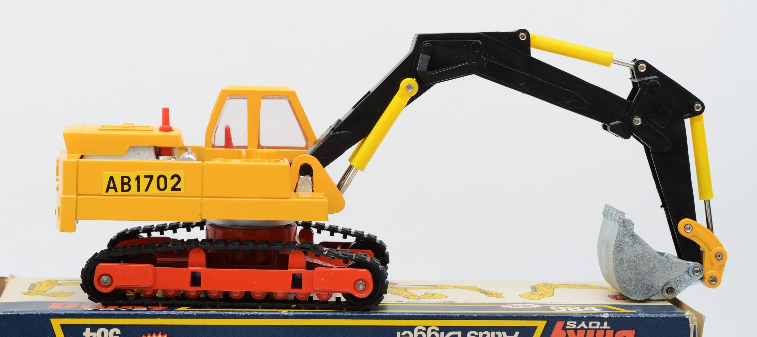 Dinky Toys - A boxed Dinky 984 Atlas Digger 'Motorway Giant!', original ...