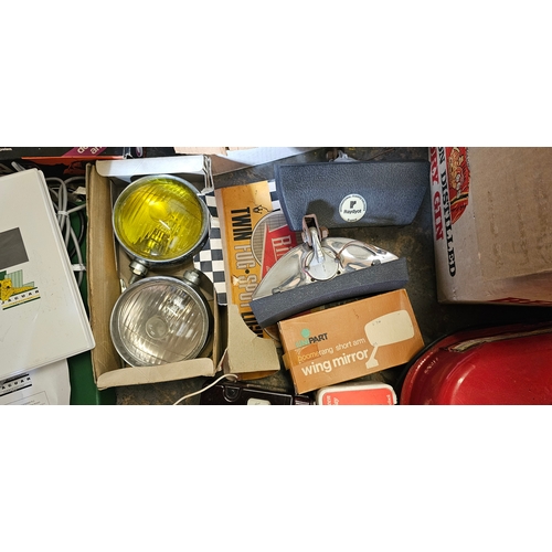 An autojumblers lot, to include a Blaupunk radio, a pair of curved ...