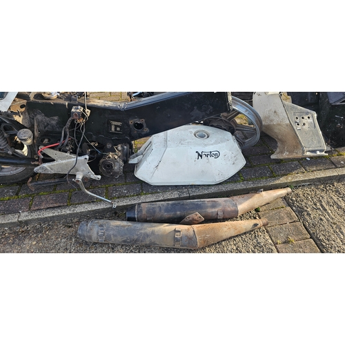 1986 Norton Interpol 2 spares, to include frame number 3244, with rear ...