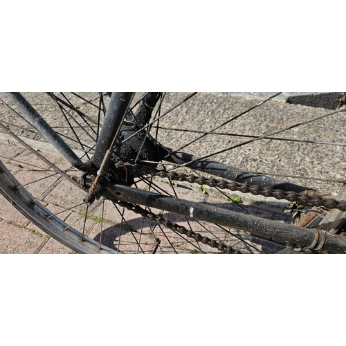 A Raleigh gentleman's bicycle, with rod brakes and 3 speed gears, for ...