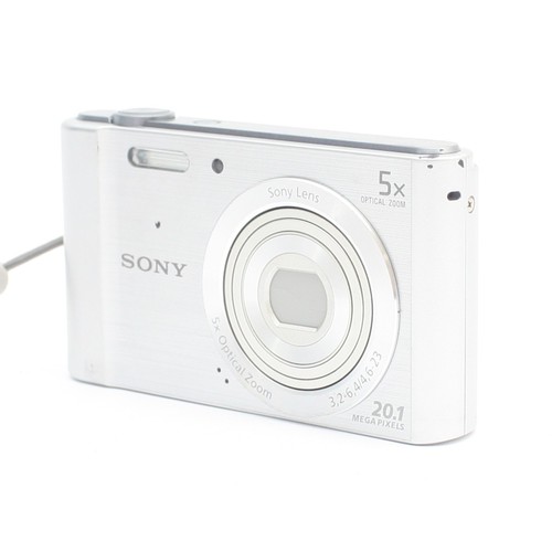 A Sony Cybershot DSC-W830 with an in-built Zeiss lens.