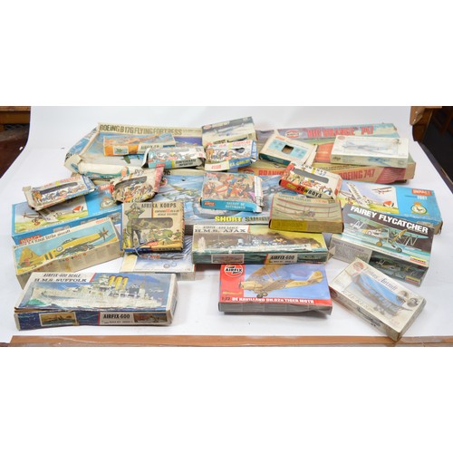 Over twenty model kits, 1960s-70s, makers to include, Airfix, Inpact ...