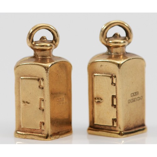 Two 9ct gold charms in the form of nautical port and starboard lanterns, 3g