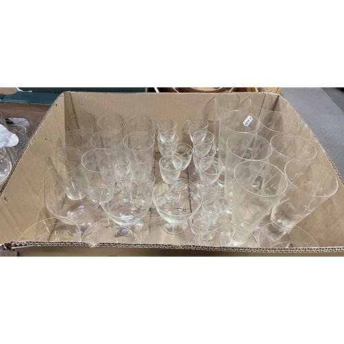 Noritake, 'Sasaki Bamboo' etched pattern glassware in sets of eight to ...