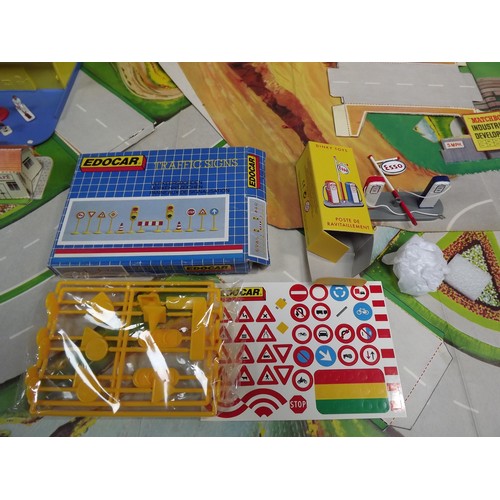 Matchbox Lesney Accessories. 2 x vintage Cardboard Layouts, Boxed ...