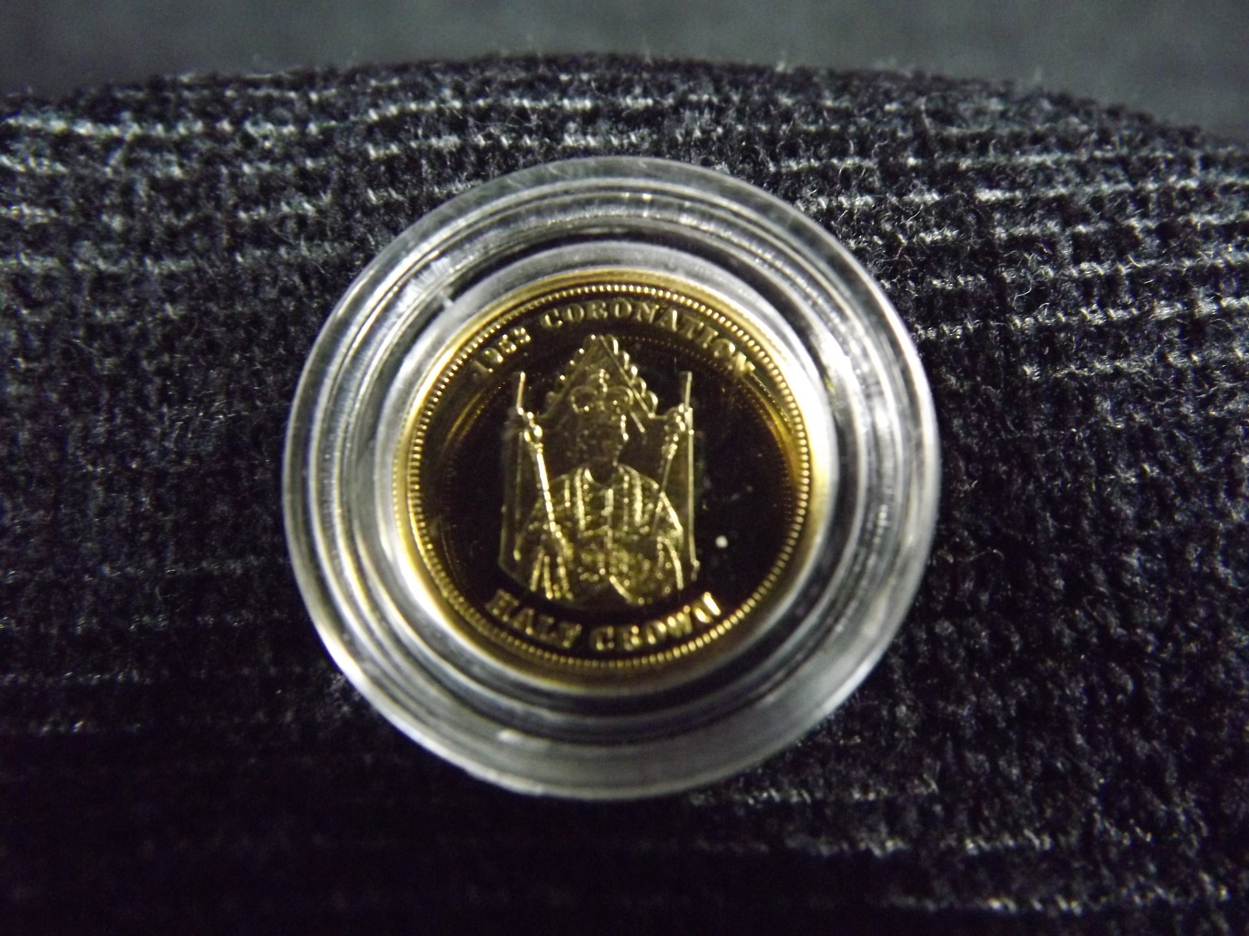 1 x Small 9 Carat Gold Coin. Royal House of Windsor. Half Crown 1953 ...