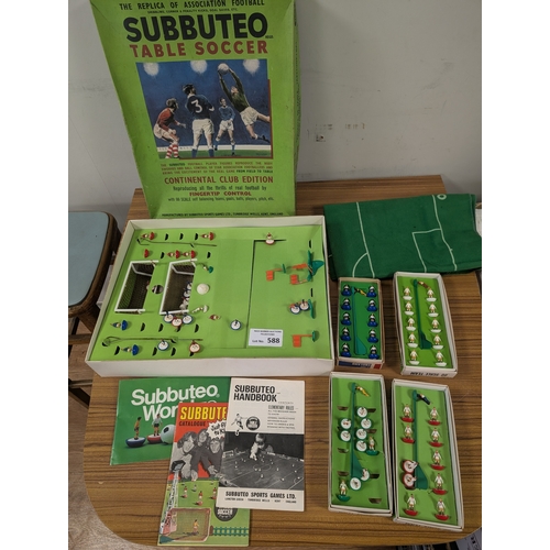 Collectables: Subbuteo box set with pitch, plus other boxed team sets ...