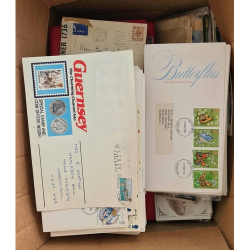 COLLECTOR'S REMAINDERS: A carton holding two cover albums & a loose ...