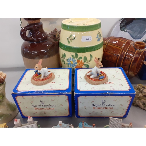 Small collectables to include Quimper style miniature teacups ...