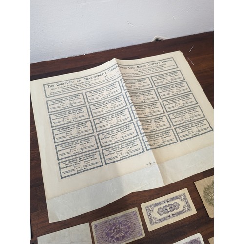 Banknotes - A mixed collection of world banknotes to include, Vintage ...