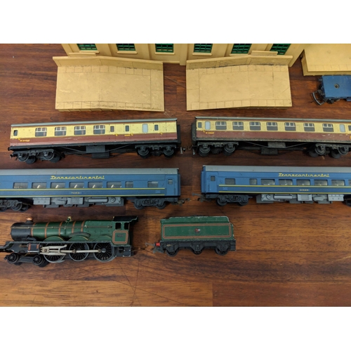 00 Gauge model railway related model trains to include a Bristol Castle ...