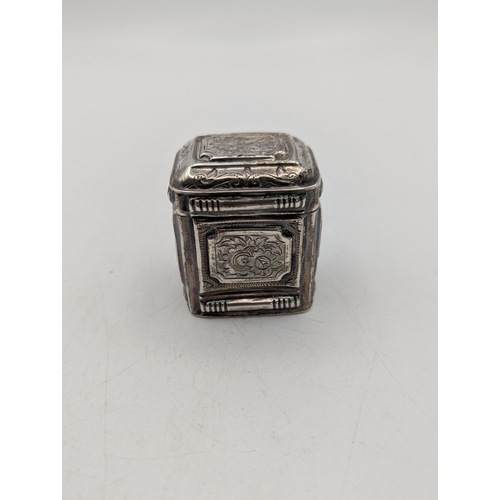 A 19th century French silver snuff box with floral engraved decoration ...