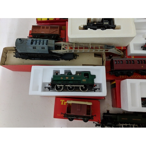 A large collection of Triang model railway sets and accessories, to ...