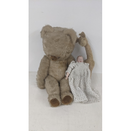 An early 20th century Hewitt & Leadbeater "Willow" china headed doll ...