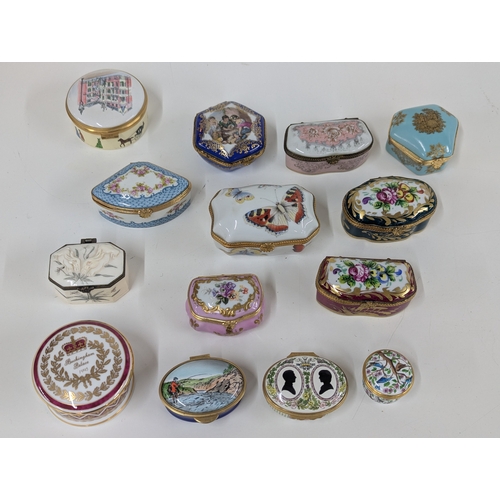 A small selection of decorative trinkets to include Halcyon Days ...