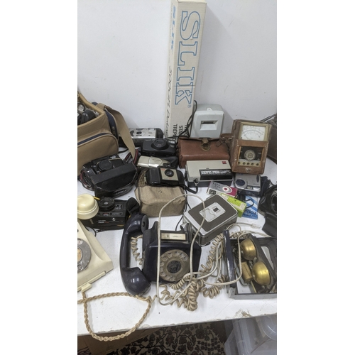 Vintage equipment to include a railway lamp, a Kodak Brownie 127 camera ...