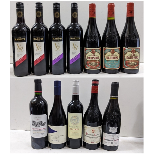 A mixed lot of 12 bottles of red wine, comprising: 2 x Hardys VR Shiraz ...