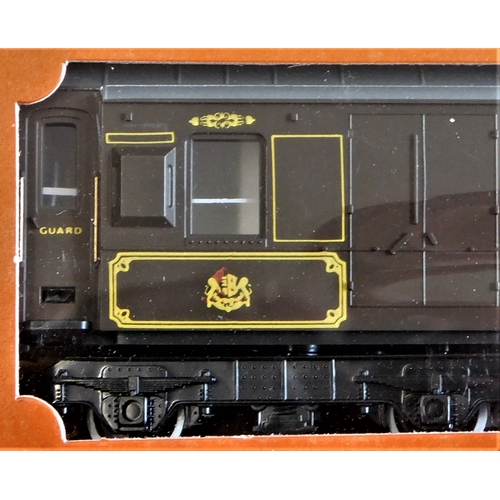 Hornby Pullman Coach Brake 3rd R233. Mint in box.