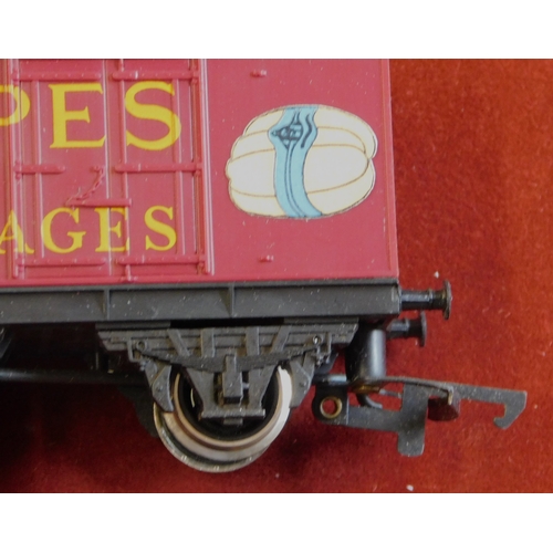 Hornby R670 6 Wheel Van Palethorpes (2). Mint in box.