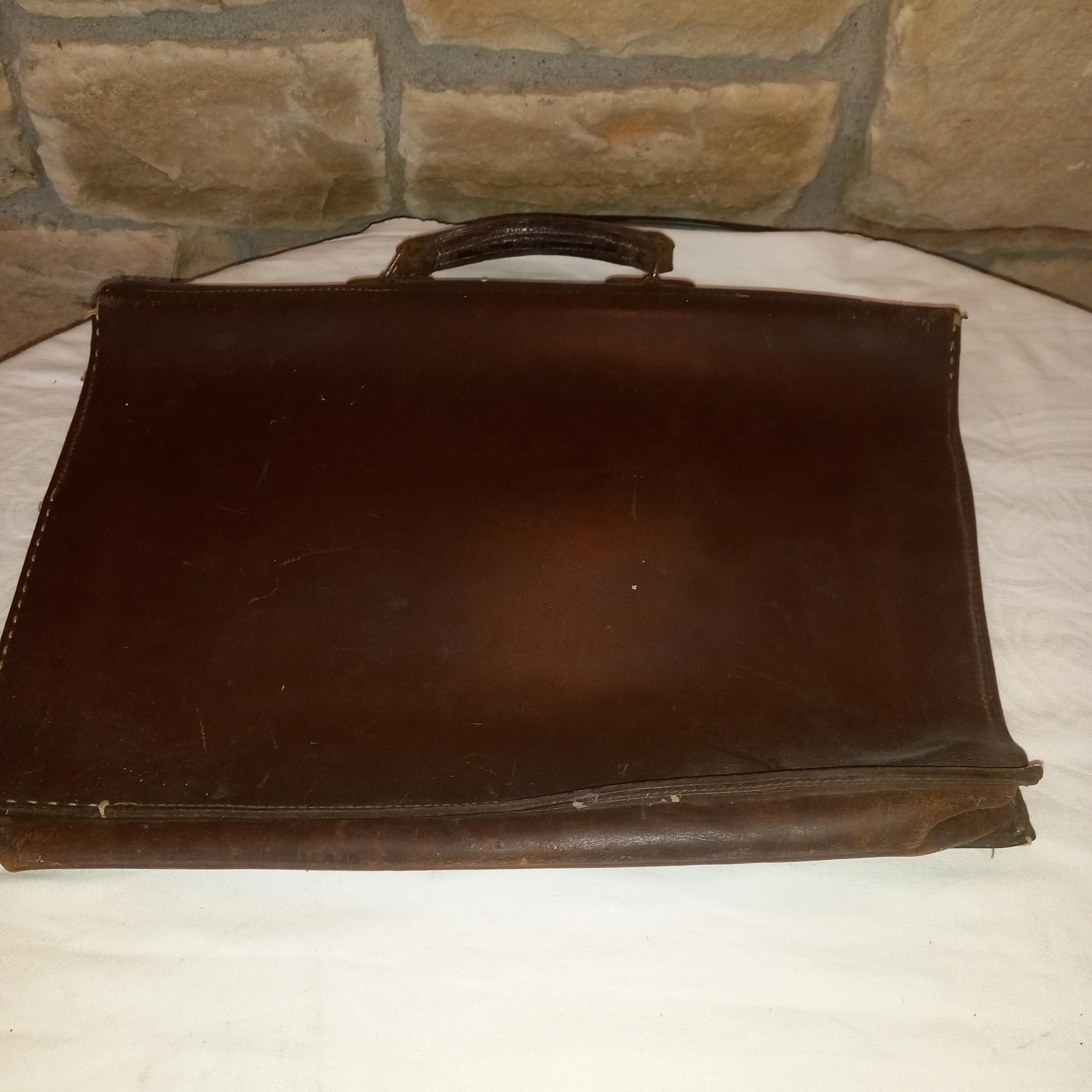 Old Leather Bookmakers Satchel - E. Rooney Licenced Bookmaker Cork