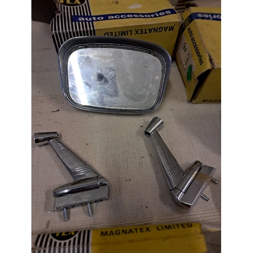 Pair of Chrome Tec Wing Mirrors with Brackets