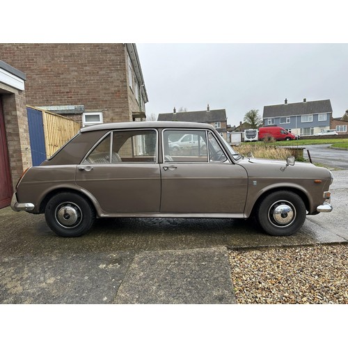 1969 Austin Princess Vanden Plas 1300 Registration number UUE 390G ...