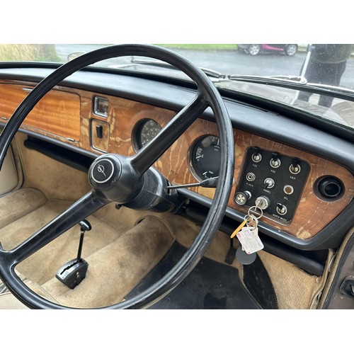 1969 Austin Princess Vanden Plas 1300 Registration number UUE 390G ...